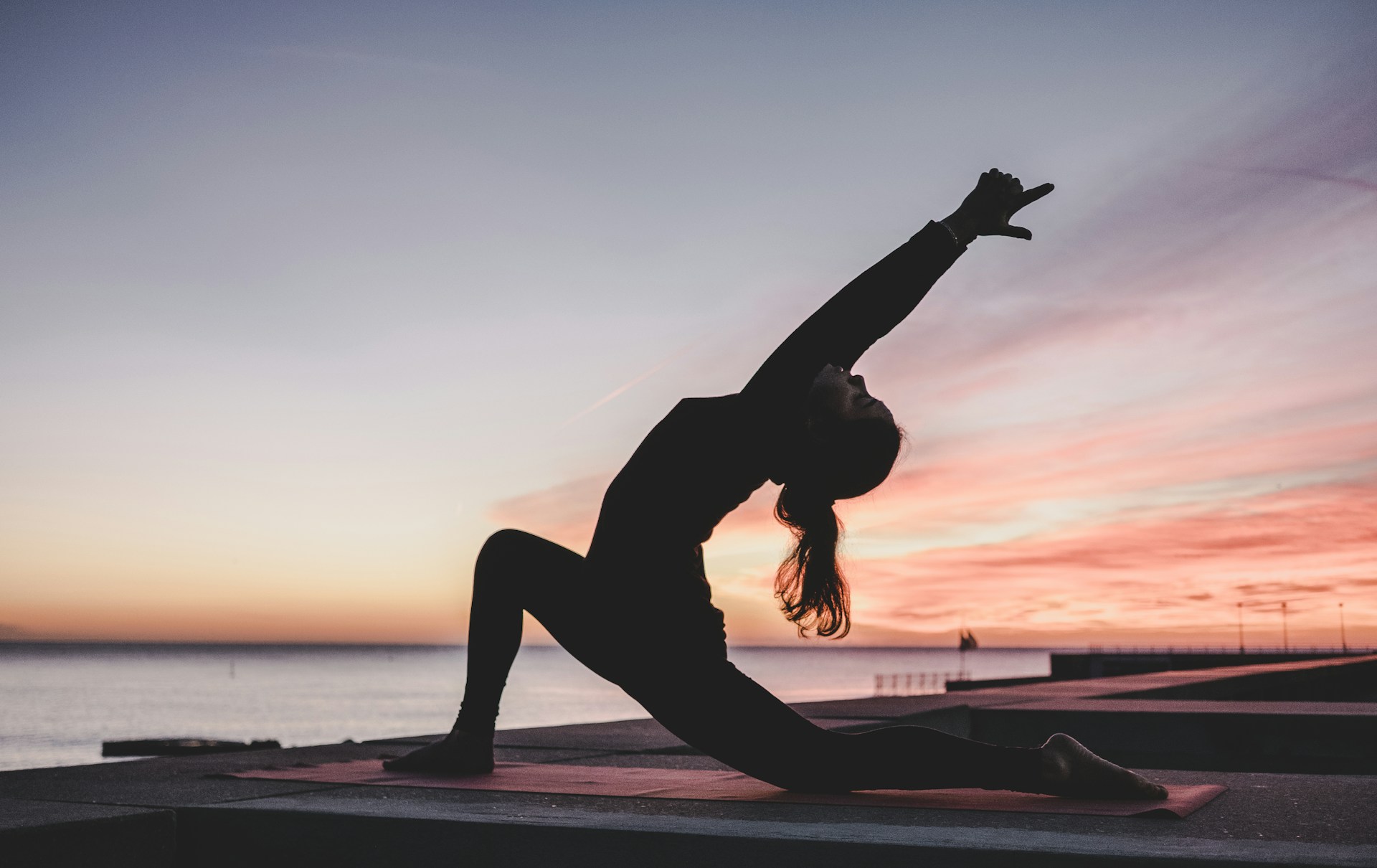 Rewiring Your Brain’s Reward System with Yoga in Recovery - EVOLVE